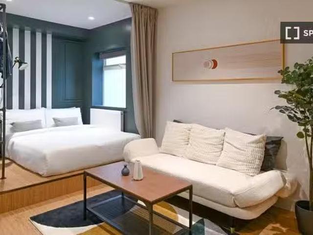 Studio for rent in Saint Peter's, London
