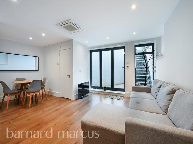 studio for rent in Shepherds Bush Road, London, London