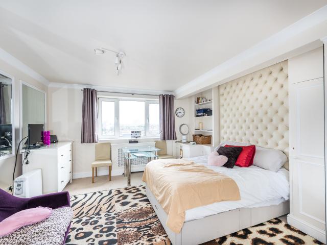 Studio for Rent in Sloane Avenue | Foxtons