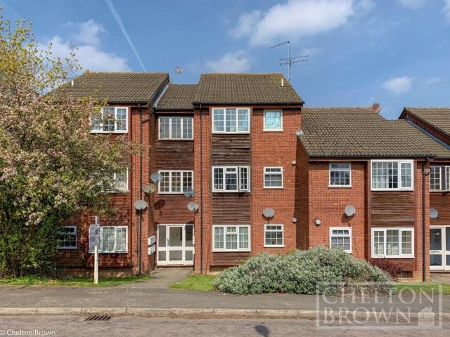 studio for rent in St Peters Close, NN11 4SG