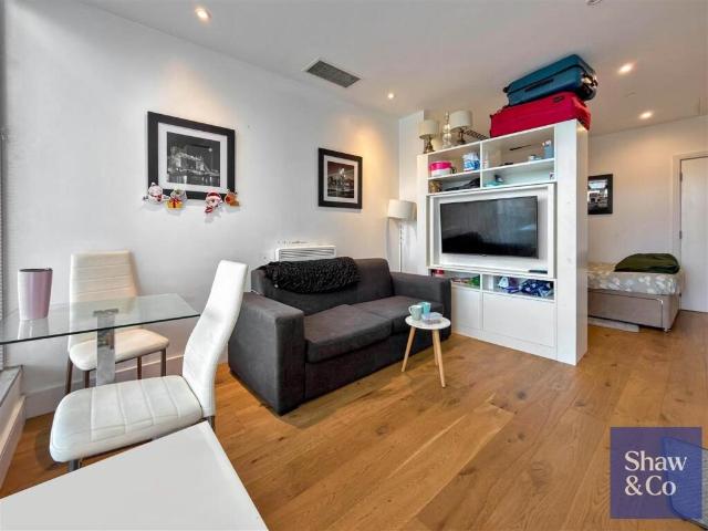 studio for rent in Staines Road, TW3 3FY