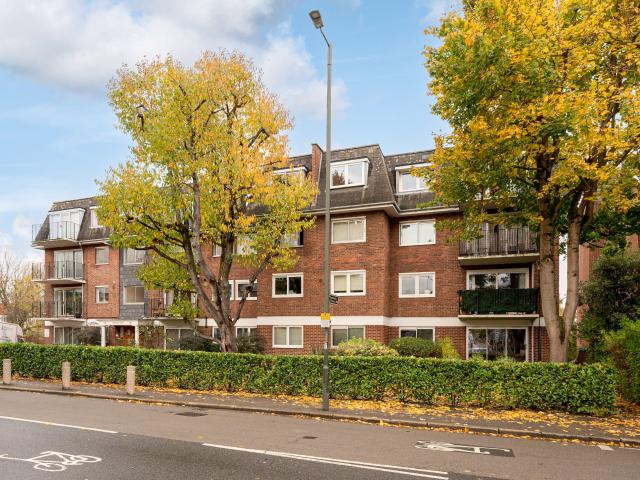 Studio for Rent in Stretford Court, Worple Road | Foxtons