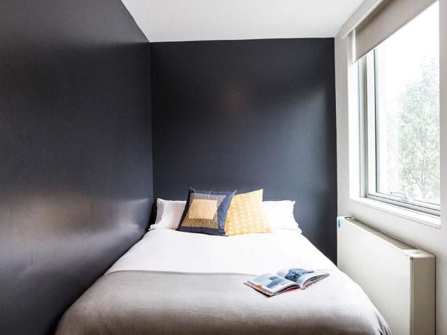 Studio to rent on Pentonville Road, London
