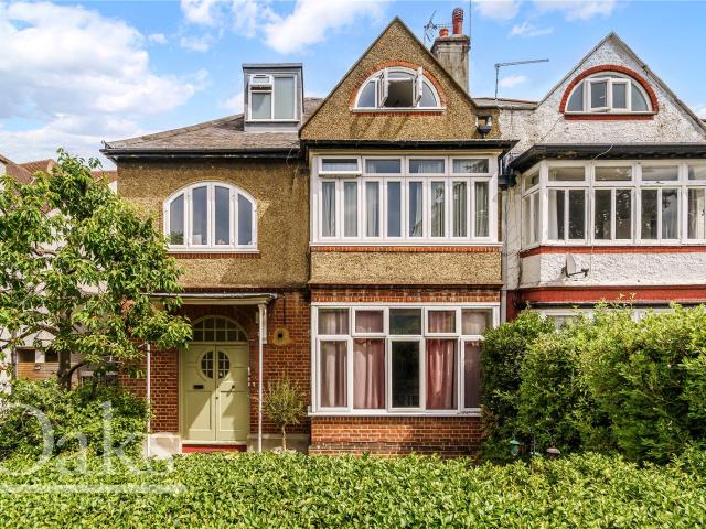 studio for rent in Prentis Road, Streatham, London