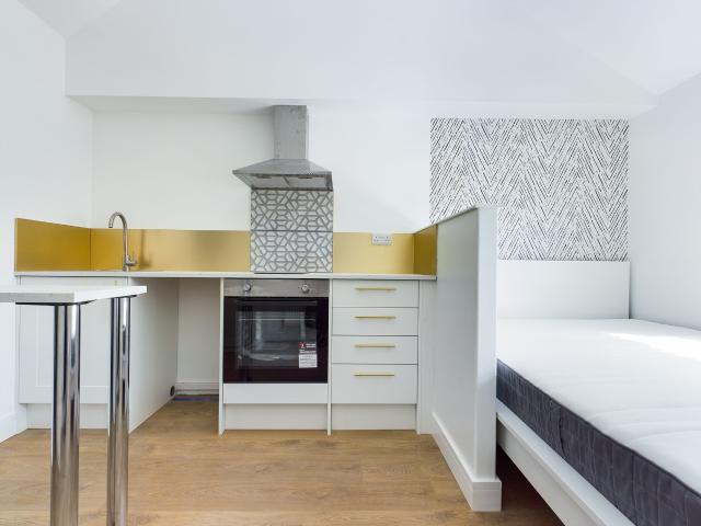 studio for rent in Property, BN1 2HD