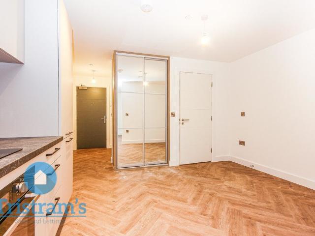 studio for rent in Property, DE1 2FN