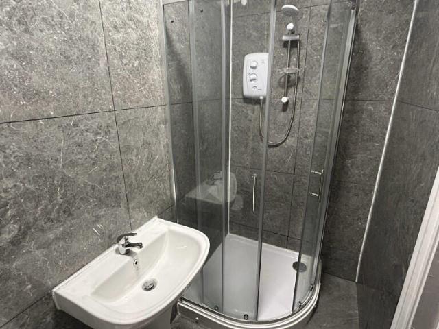 studio for rent in Property, DE22 3NP