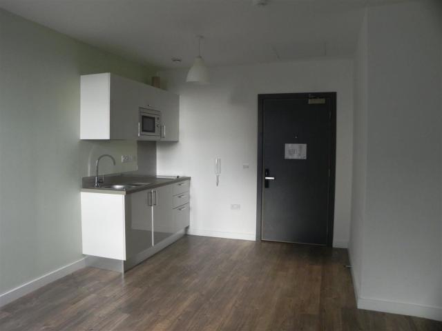 studio for rent in Property, L2 2BS