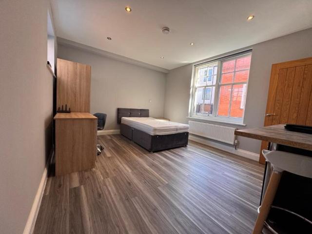 studio for rent in Property, LE1 7QA