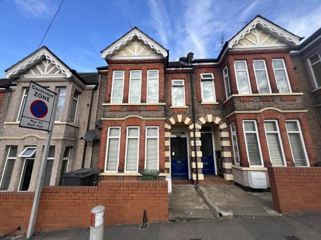 studio for rent in Property, LU2 0DB