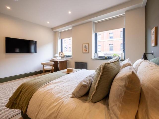 studio for rent in Property, S1 4XD