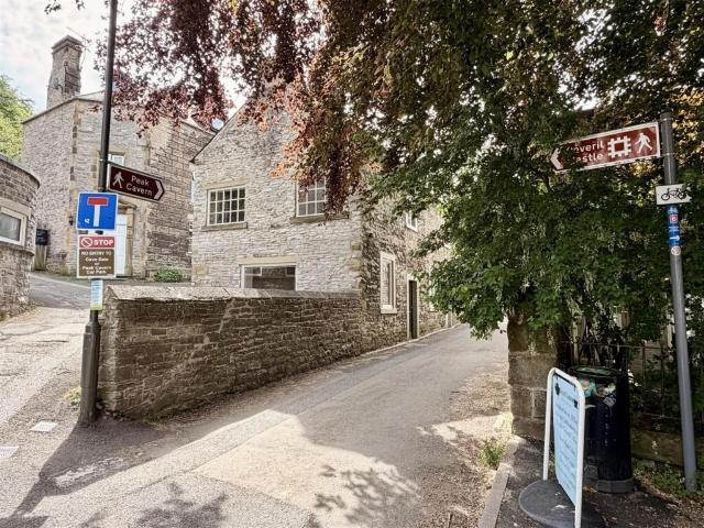 studio for rent in Property, S33 8WQ