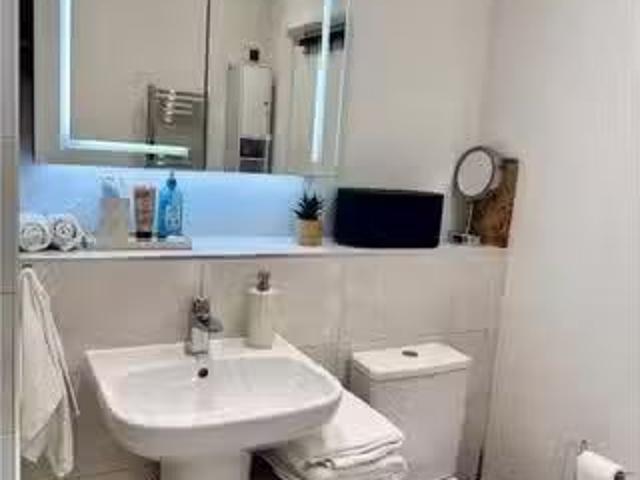 Studio for rent in Royal Docks, London