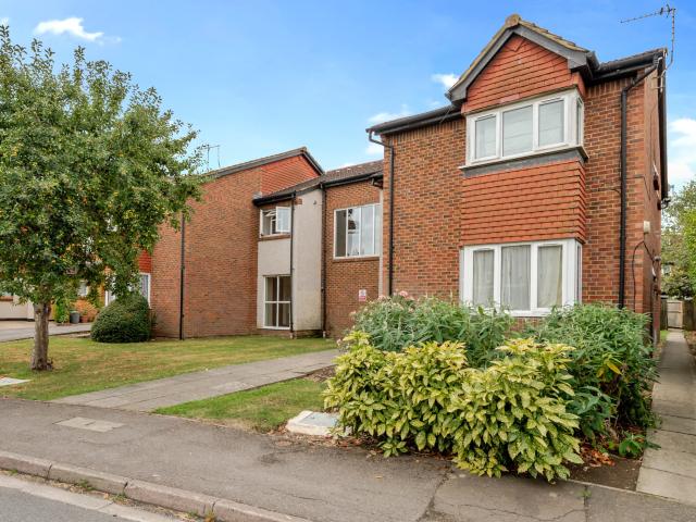 studio for rent in Rabournmead Drive, Northolt, UB5 6YH