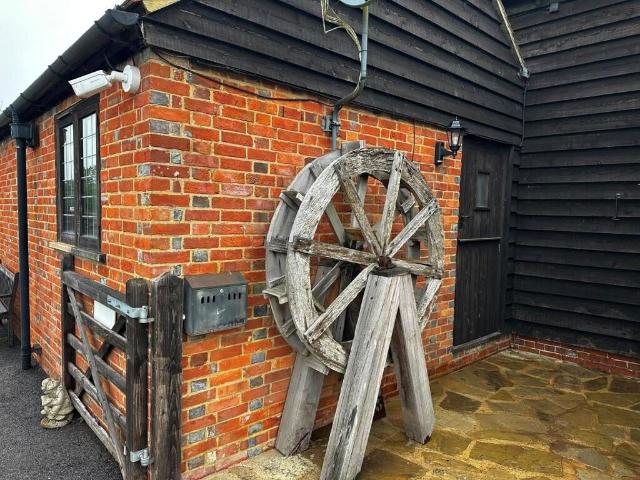 studio for rent in Rusper Road, RH5 5HF