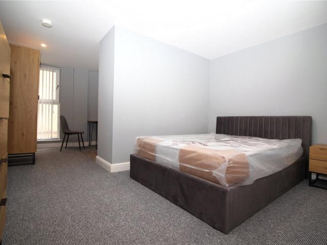 studio for rent in Wolstenholme Square, Liverpool, Merseyside, L1 4JL