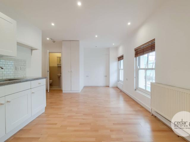 studio for rent in Woodfield Road, London, W9 2BE