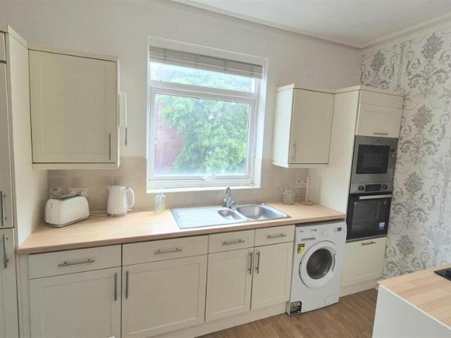 studio for rent in Waverley Road, PO5 2PJ