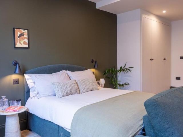 studio for rent in West Street, S1 4XE