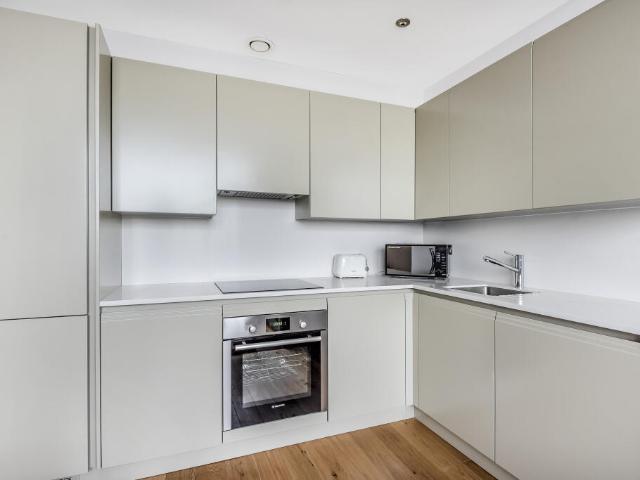 studio for rent in Western Avenue, Greenford, Perivale, Greenford, Perivale