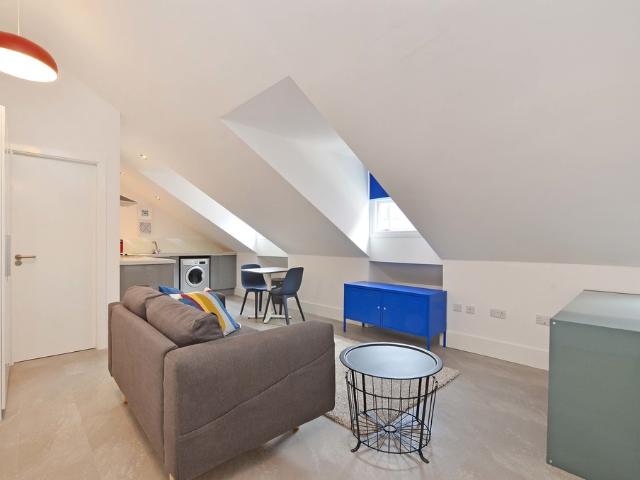 studio for rent in Top floor studio apartment, The Red House, 168 Solly Street, Sheffield, S1 4BB