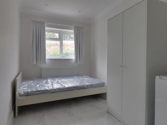 studio for rent in Tavistock Avenue, UB6 8AN
