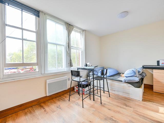 Studio for Rent in Uxbridge Road | Foxtons