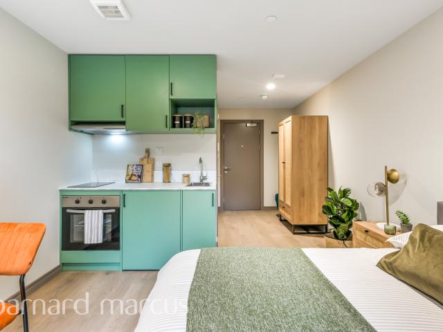 studio for rent in Victoria Road, Feltham, Feltham