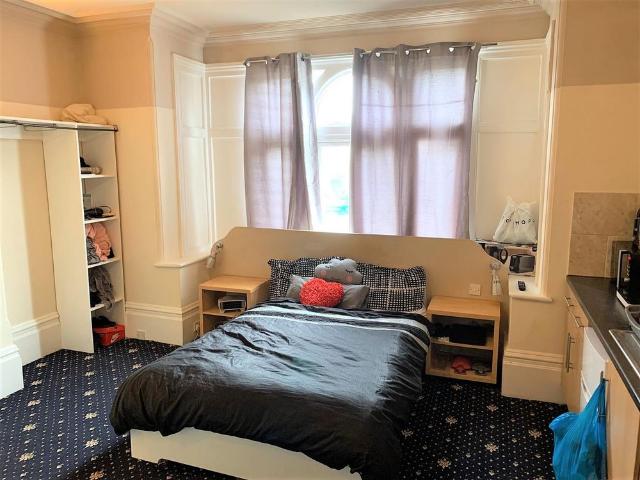 Studio For Rent Waverley Road, Southsea