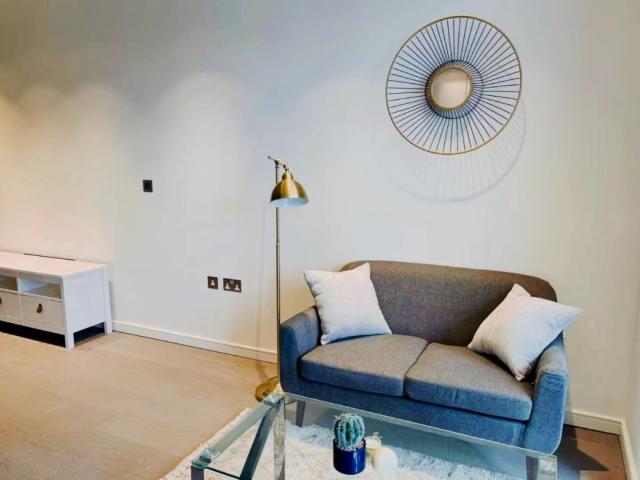 Studio Flat1112