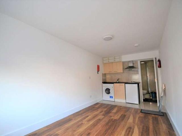 Studio Flat