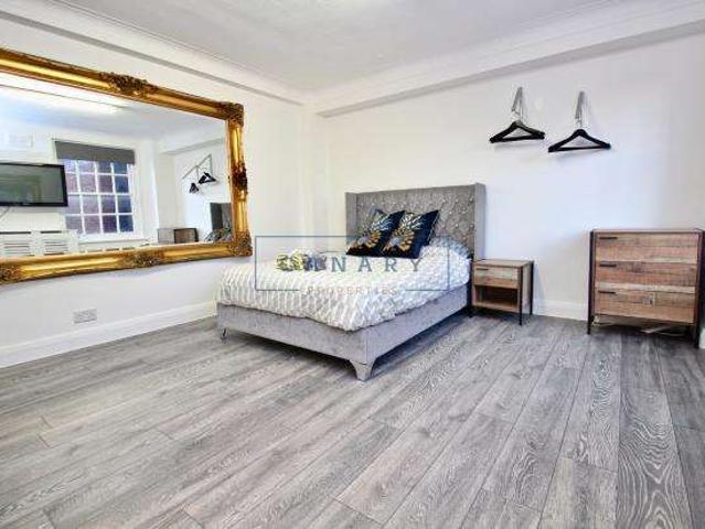 Studio Flat