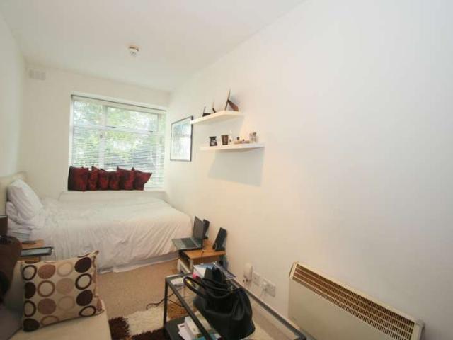 Studio Flat