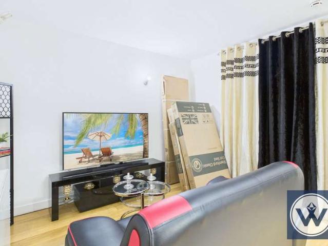Studio Flat