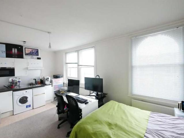 Studio Flat
