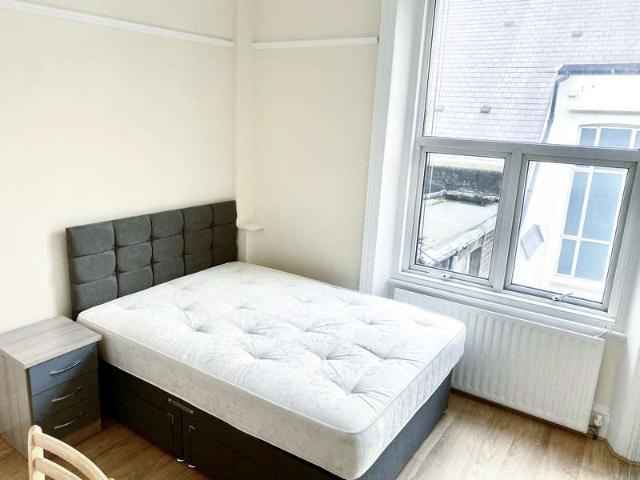 Studio Flat