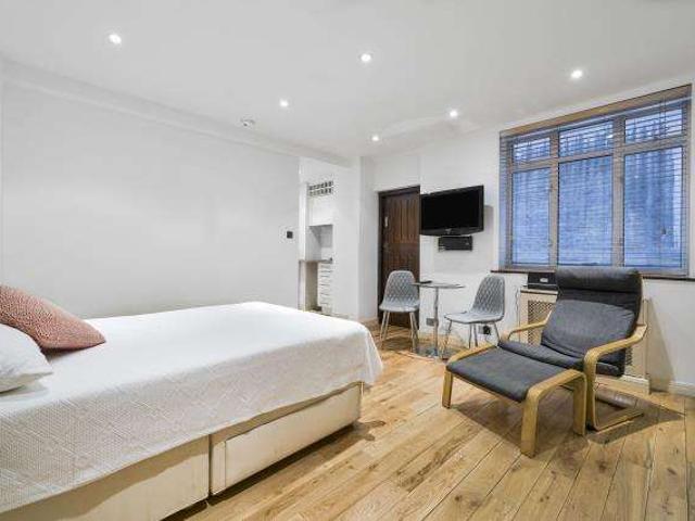 Studio Flat