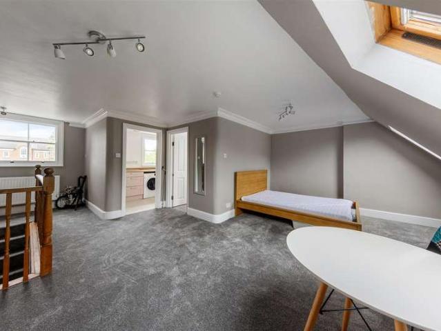Studio Flat