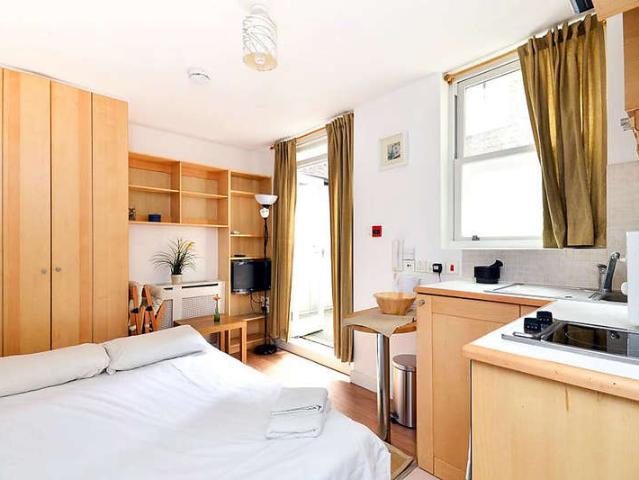 Studio Flat