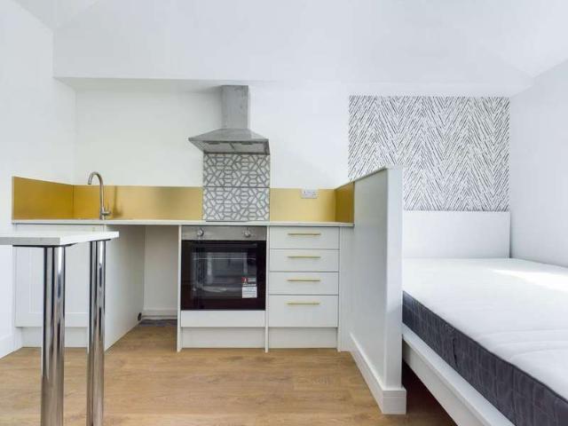 Studio Flat