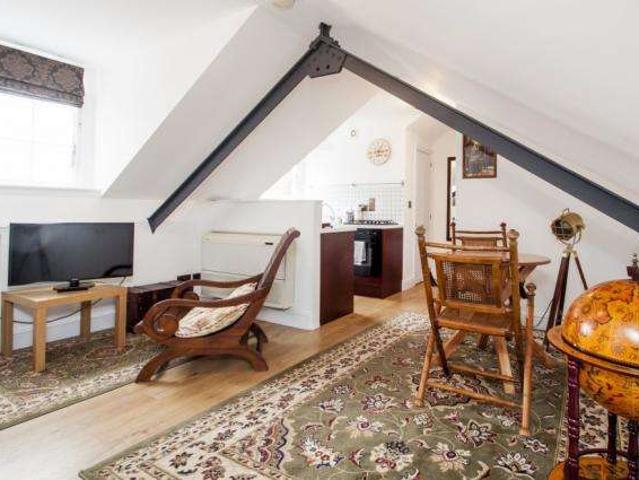 Studio Flat