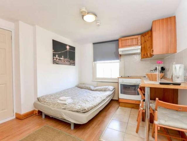 Studio Flat