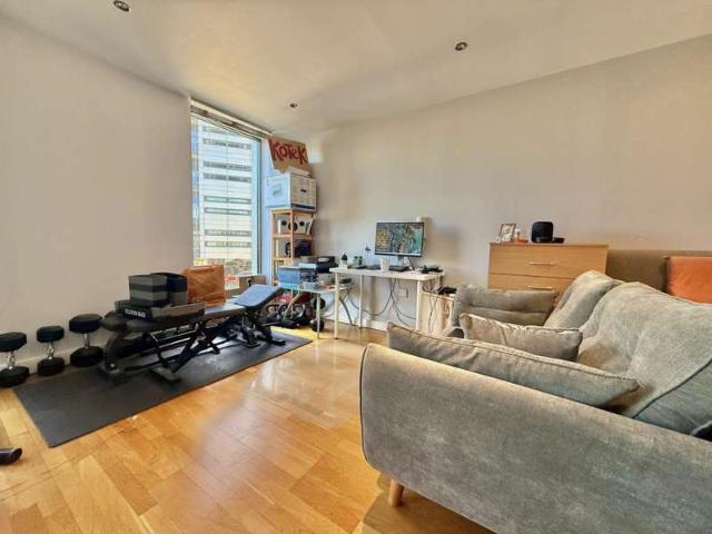 Studio Flat