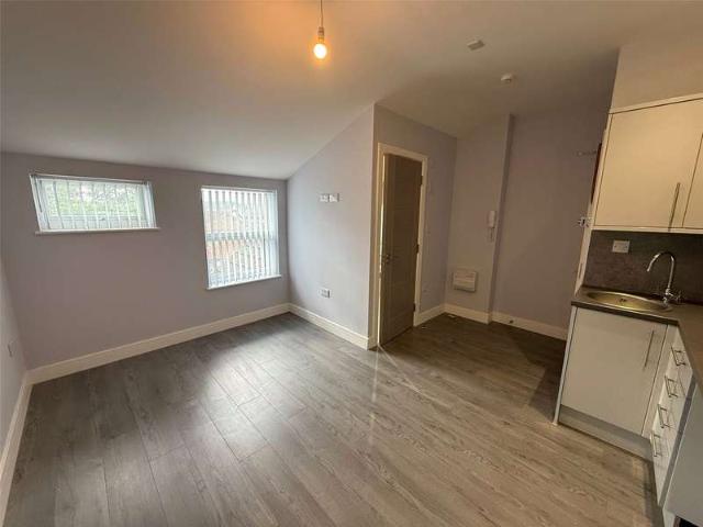 Studio Flat
