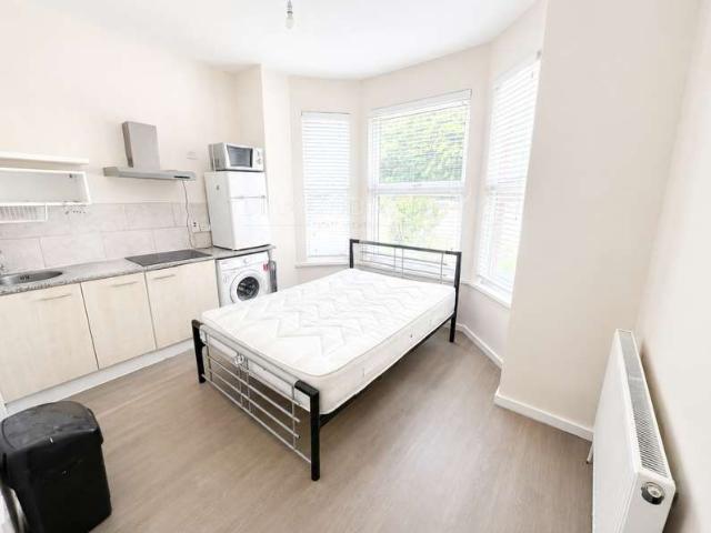 Studio Flat