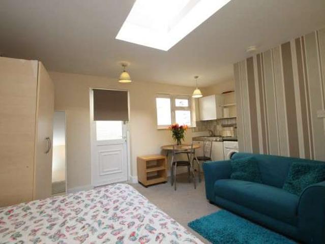 Studio Flat