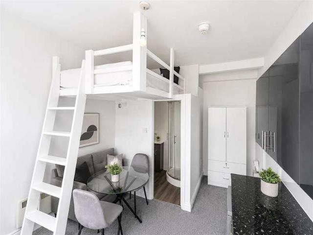 Studio Flat