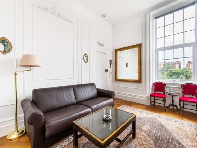 Studio Flat