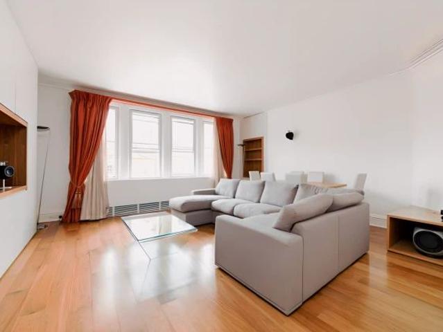 Studio, Flat 6,Rear Basement, 40