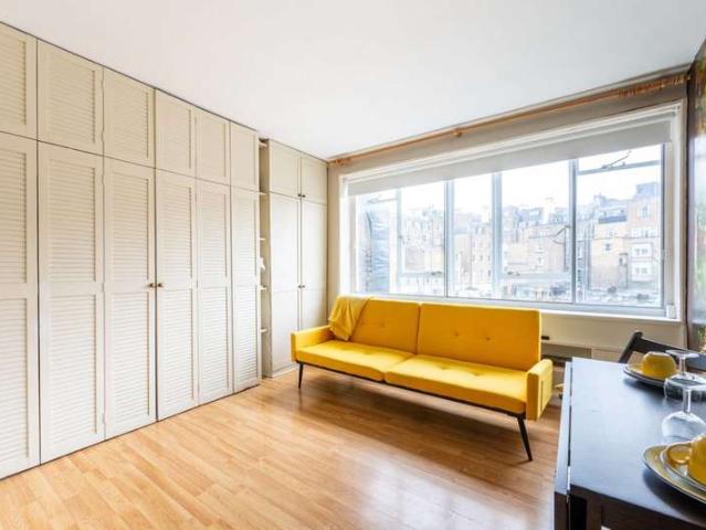 Studio Flat